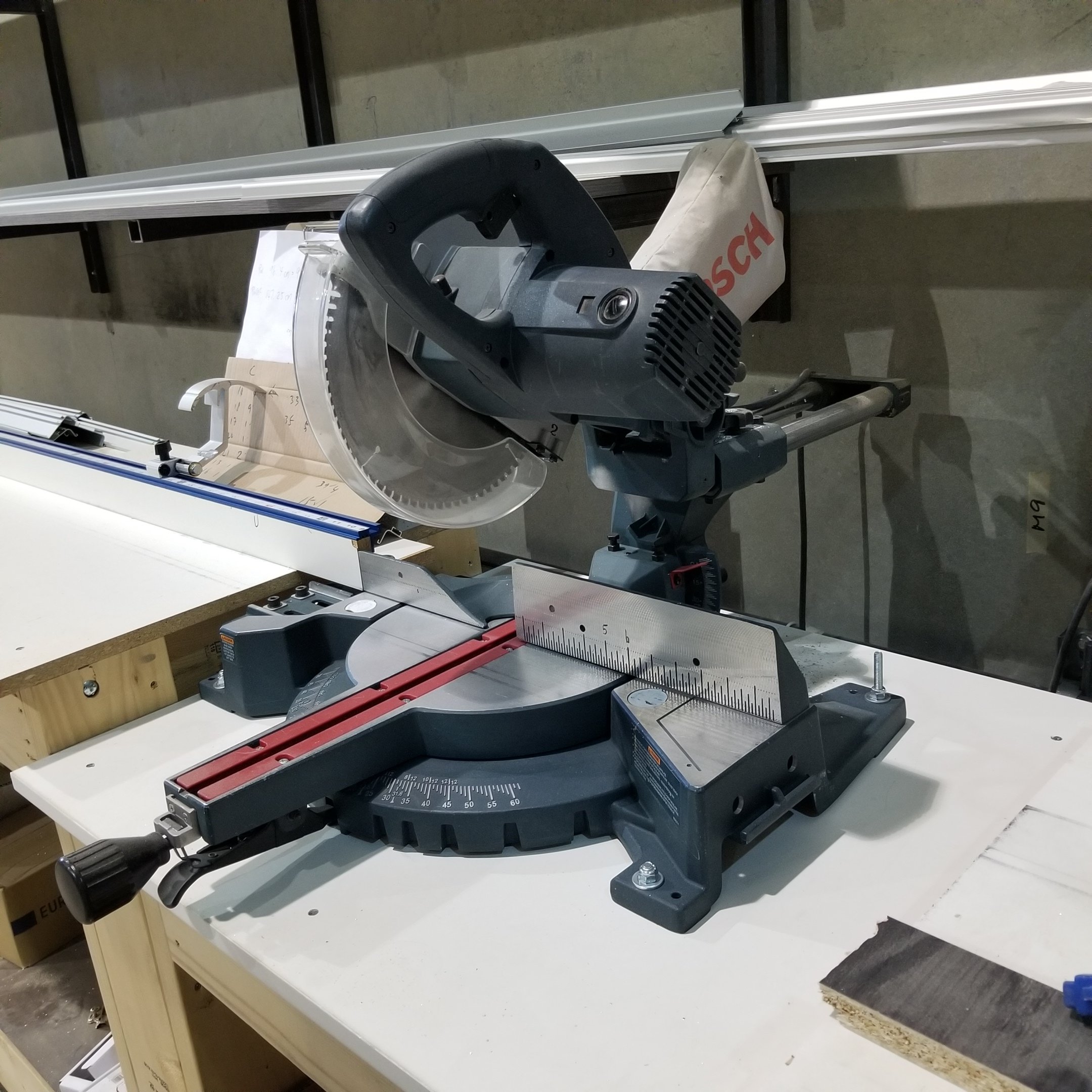Used Bosch 10" Slide Compound Mitre Saw - 586-6 - Coast Machinery Group