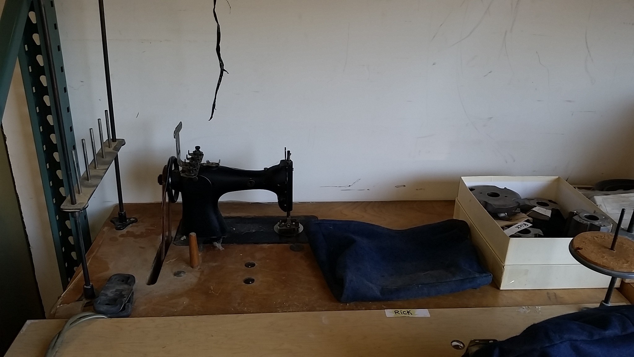 Used Singer Industrial grade sewing machine – Coast Machinery Group