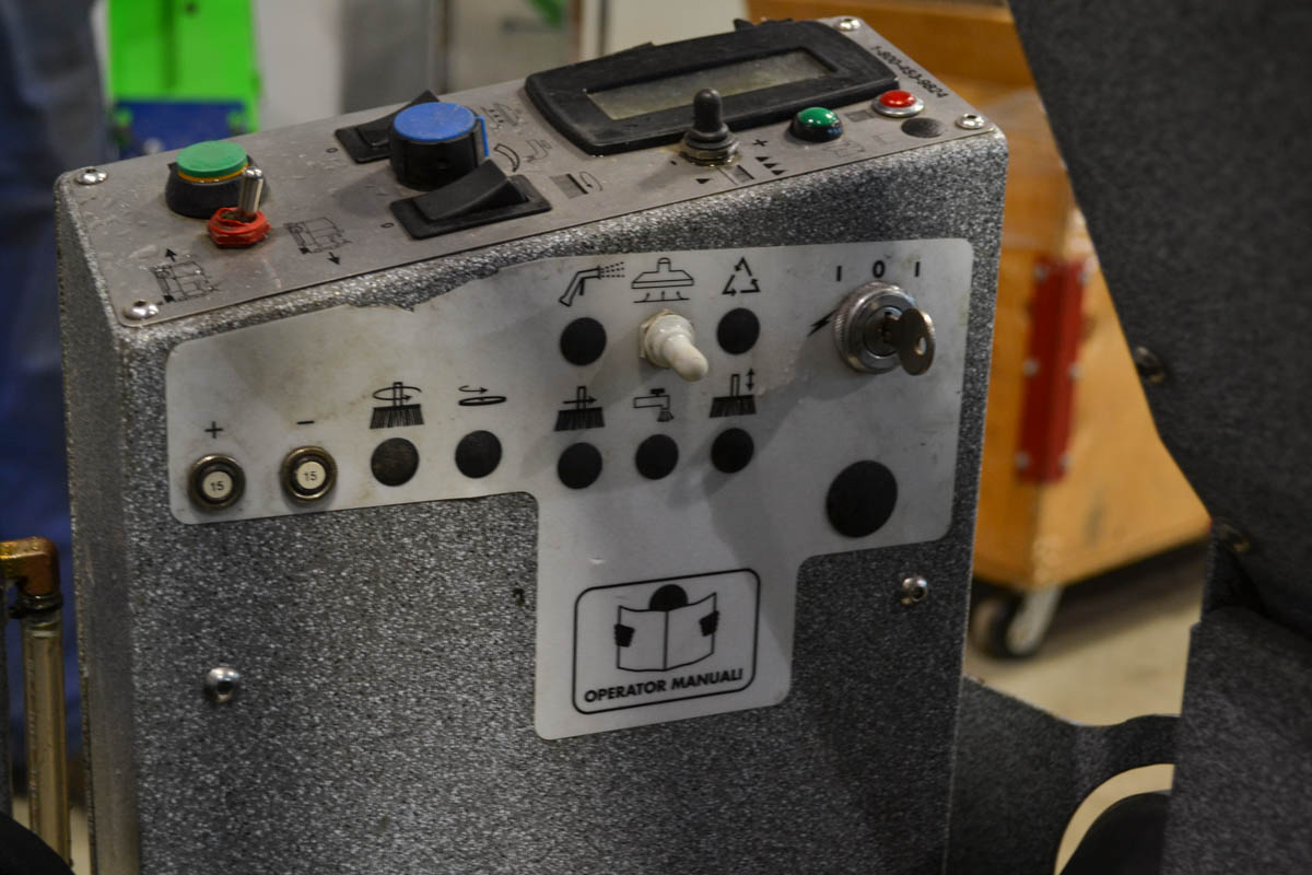 Used Tomcat 250 Ride on Floor Cleaner – Coast Machinery Group