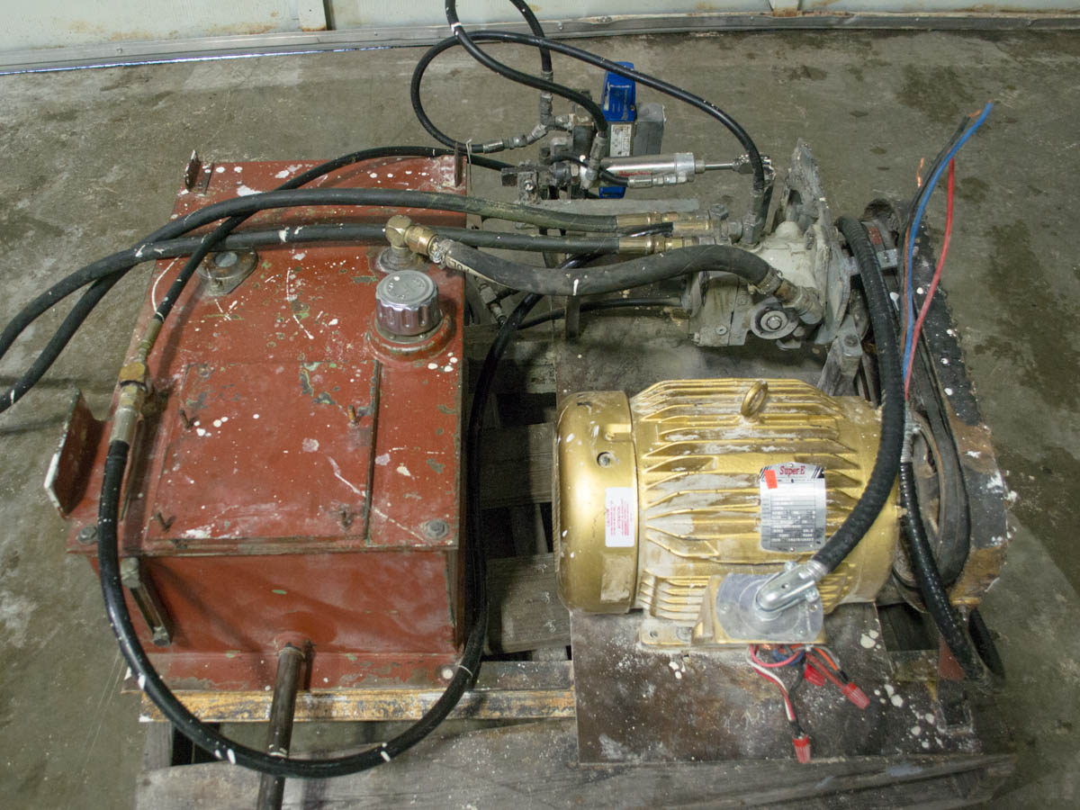 Sundstrand X7022 Hydrostatic Drive – Coast Machinery Group