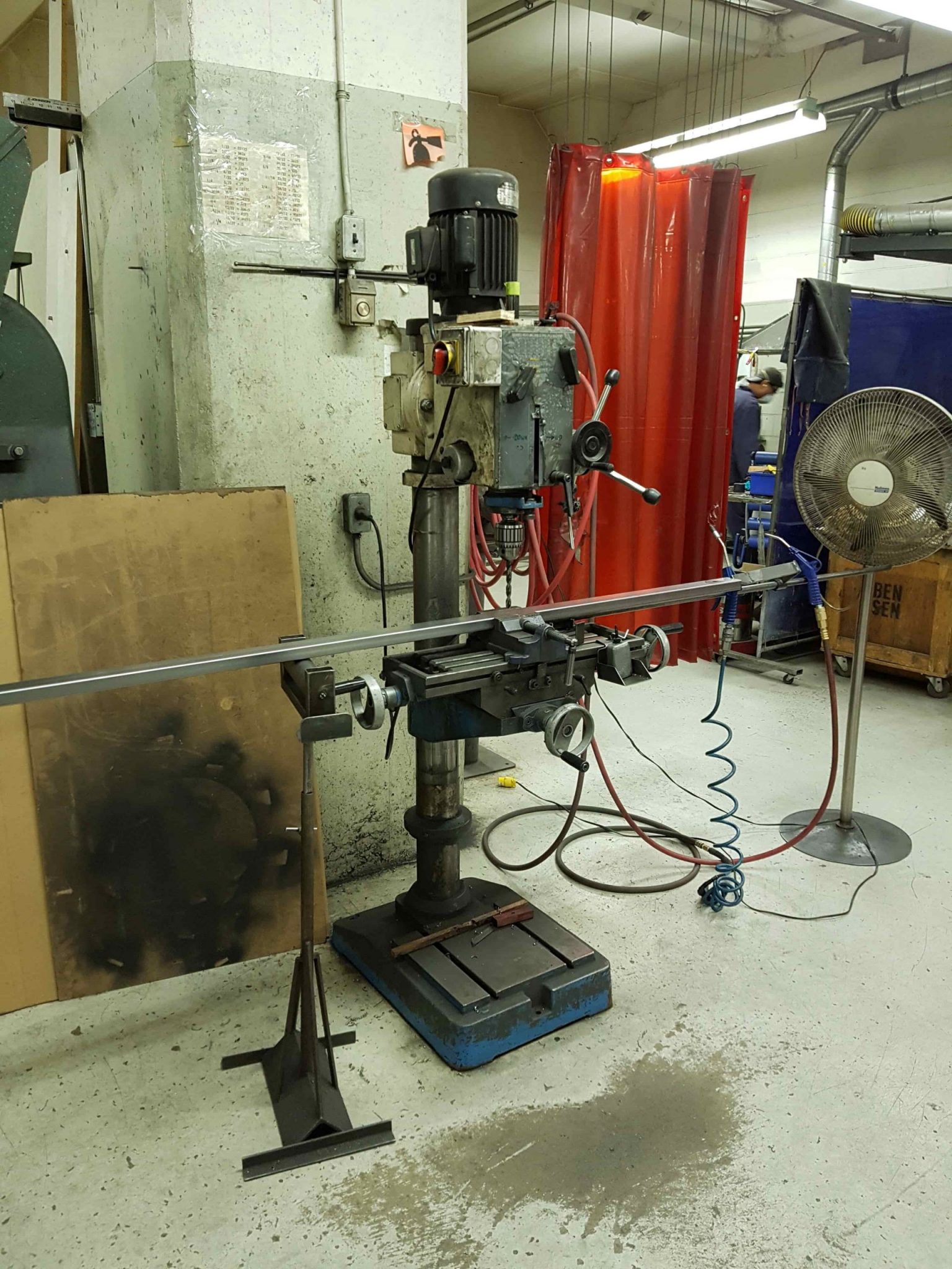 Used Advance RF-40HC Geard Head Cross Table Milling Drilling Machine ...