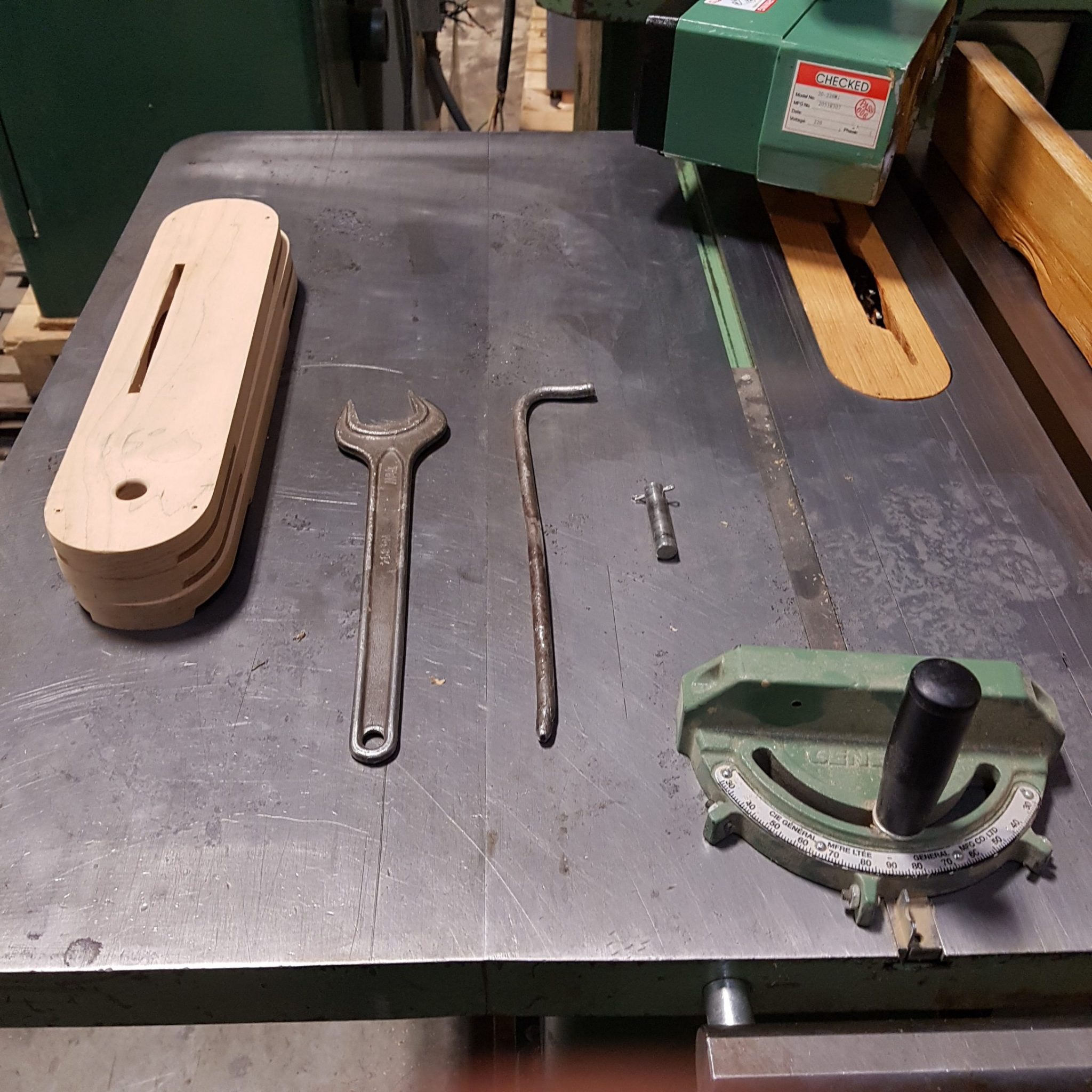 Used Wadkins Bursgreen 12 AGS Table Saw with Feeder – Coast Machinery Group