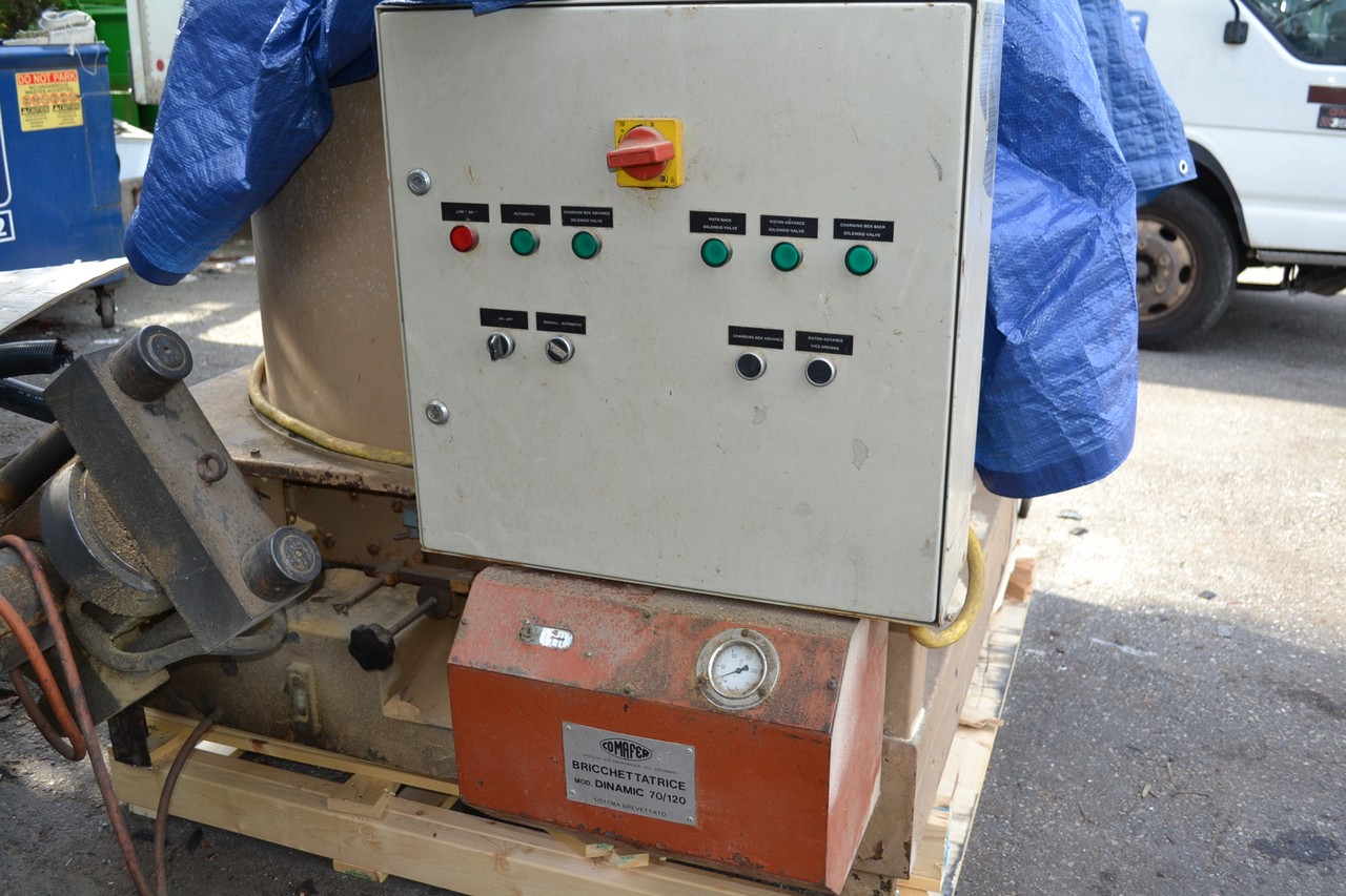 Used CO.MA.FER. Dinamic Briquetting Fire log machine – Coast Machinery ...