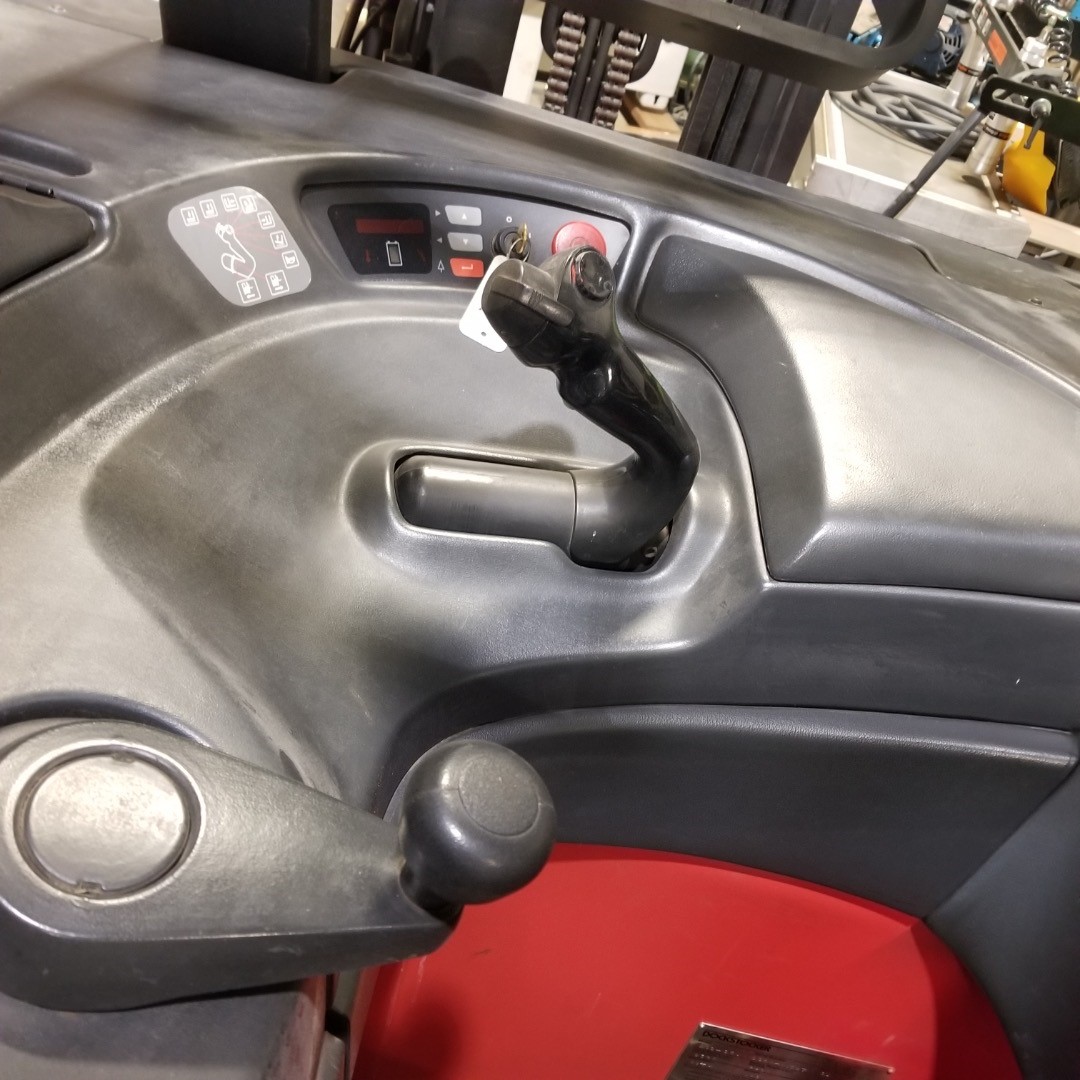 Used Raymond Dockstocker DSS 350 Forklift – Coast Machinery Group