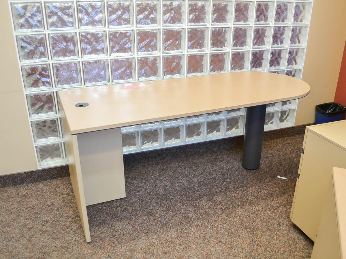 Used Maple D-Shape Desk – Coast Machinery Group