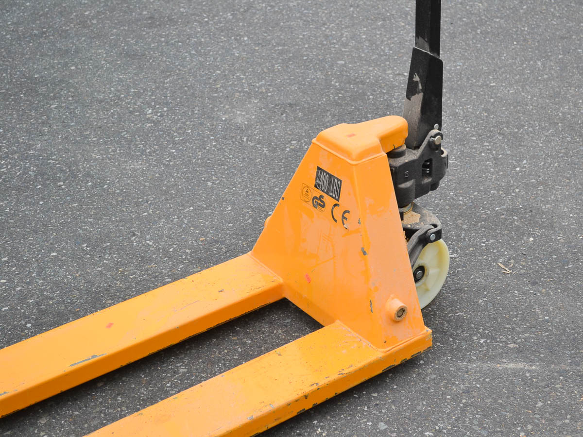 Used Pallet Jack – Coast Machinery Group