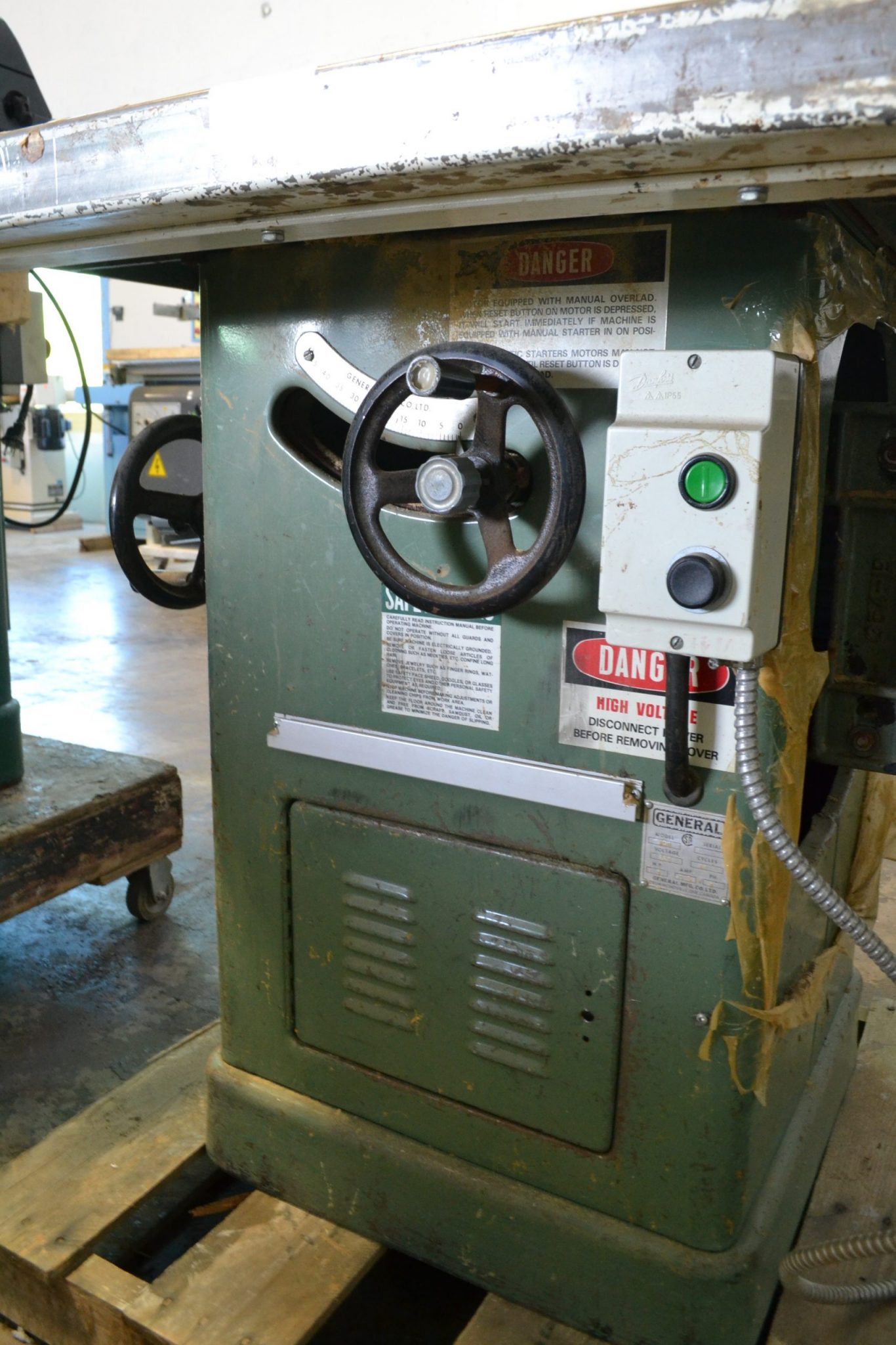 Used General 10" Tilting Table Saw – Coast Machinery Group