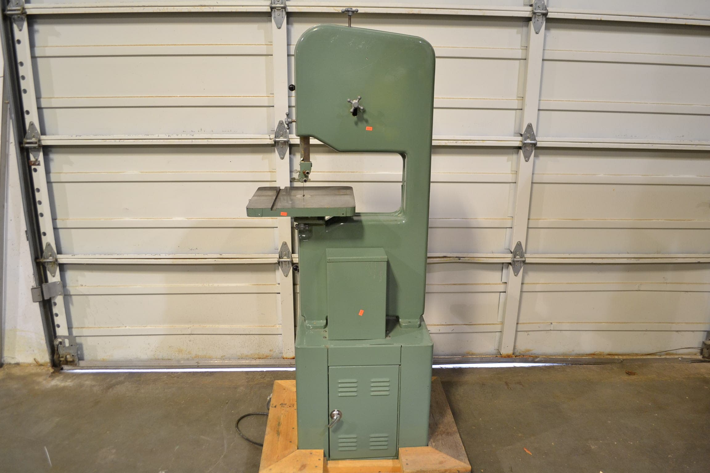 Used General 490 15 Inch Woodcutting Band Saw – Coast Machinery Group