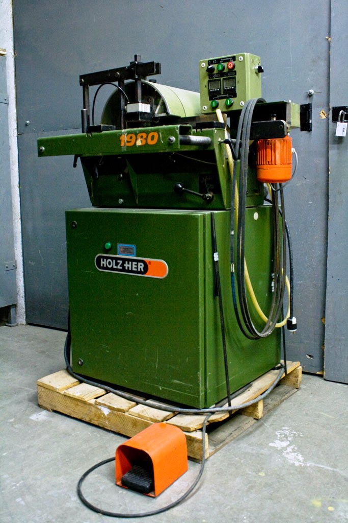Used HolzHer 1980 Corner Rounder – Coast Machinery Group