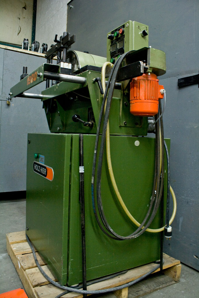 Used HolzHer 1980 Corner Rounder – Coast Machinery Group