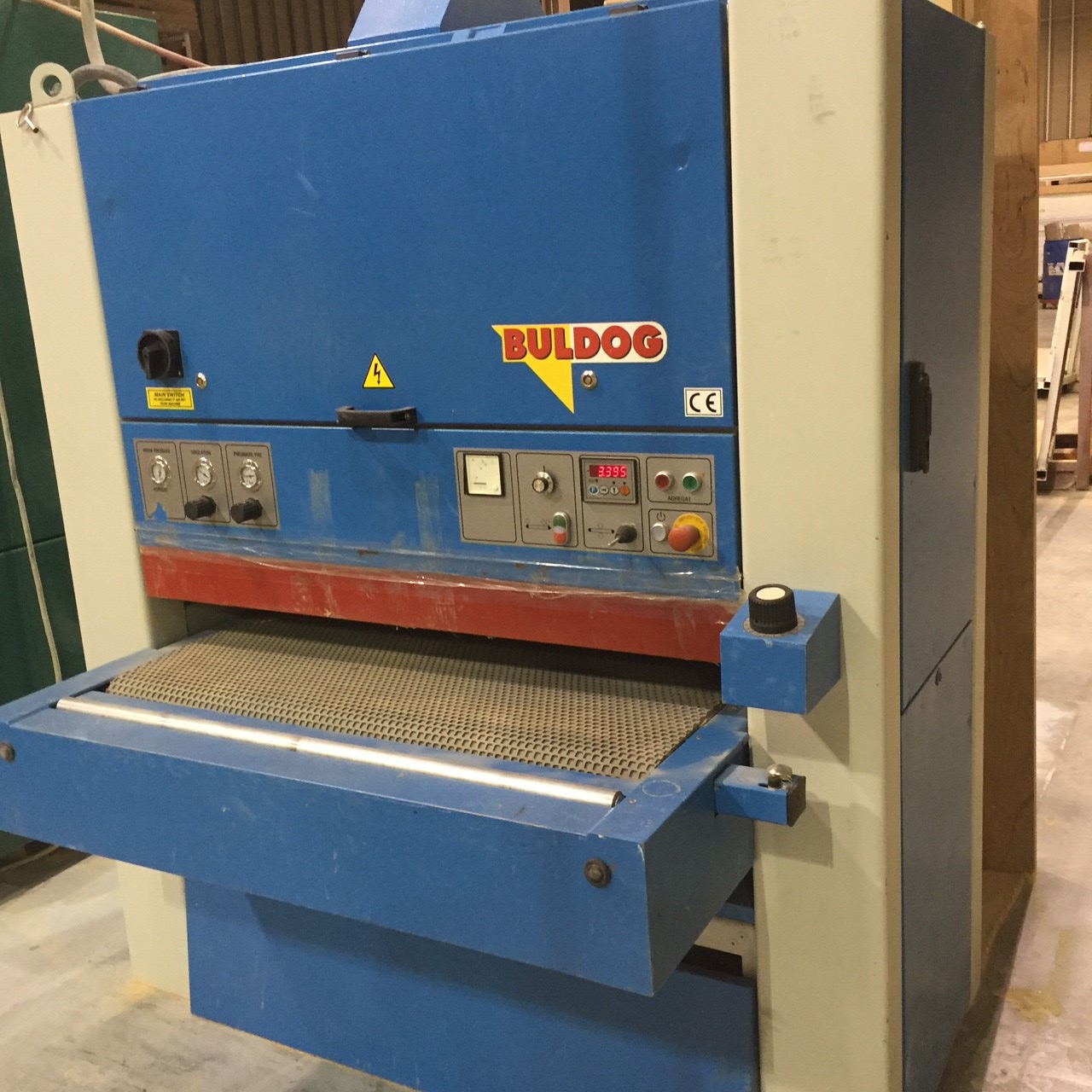 Used Houfek Bulldog 1100 C Sander – Coast Machinery Group
