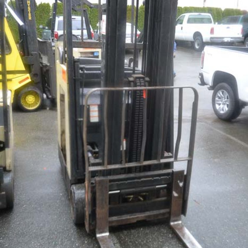Crown RC3020-30 3000LBS Forklift – Coast Machinery Group