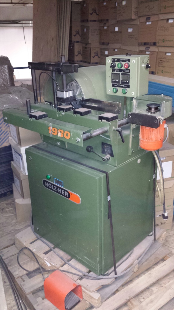 Used HolzHer 1980 Corner Rounder – Coast Machinery Group