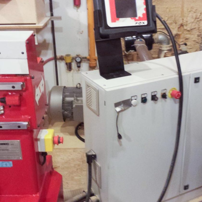 Used Holzher Cosmec Fox 48 Nesting CNC – Coast Machinery Group