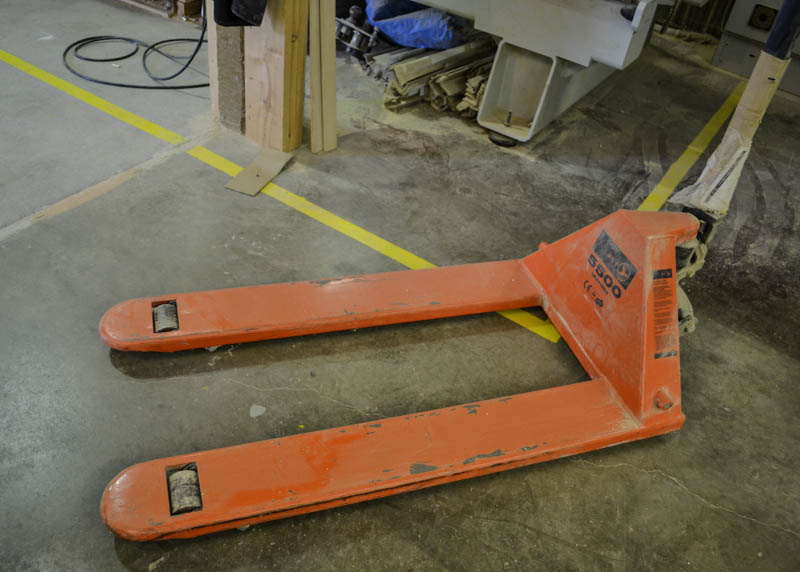 Used Jet 5500 Pallet Jack – Coast Machinery Group