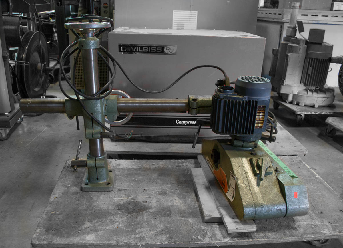 Used Univer 1800 4-Wheel Power Feeder – Coast Machinery Group