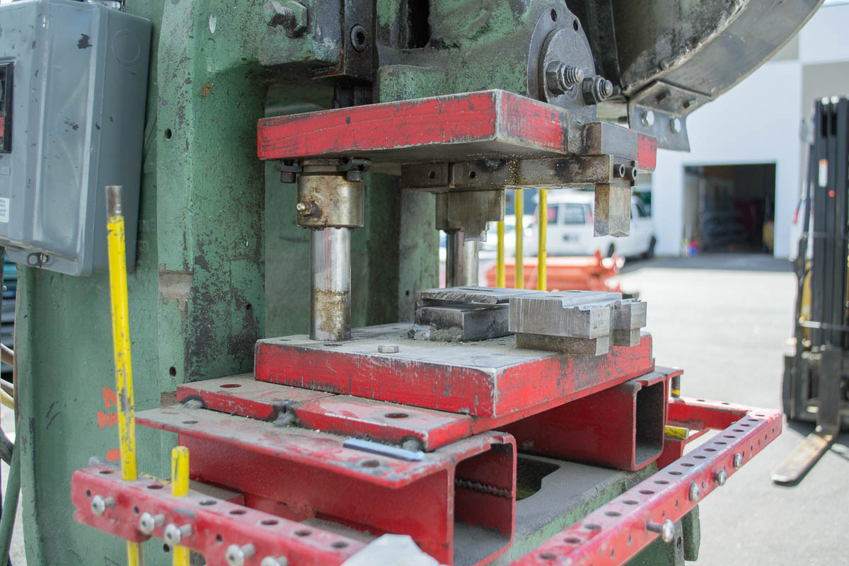 Used Niagara A1-3/4 10 Ton Punch Press – Coast Machinery Group