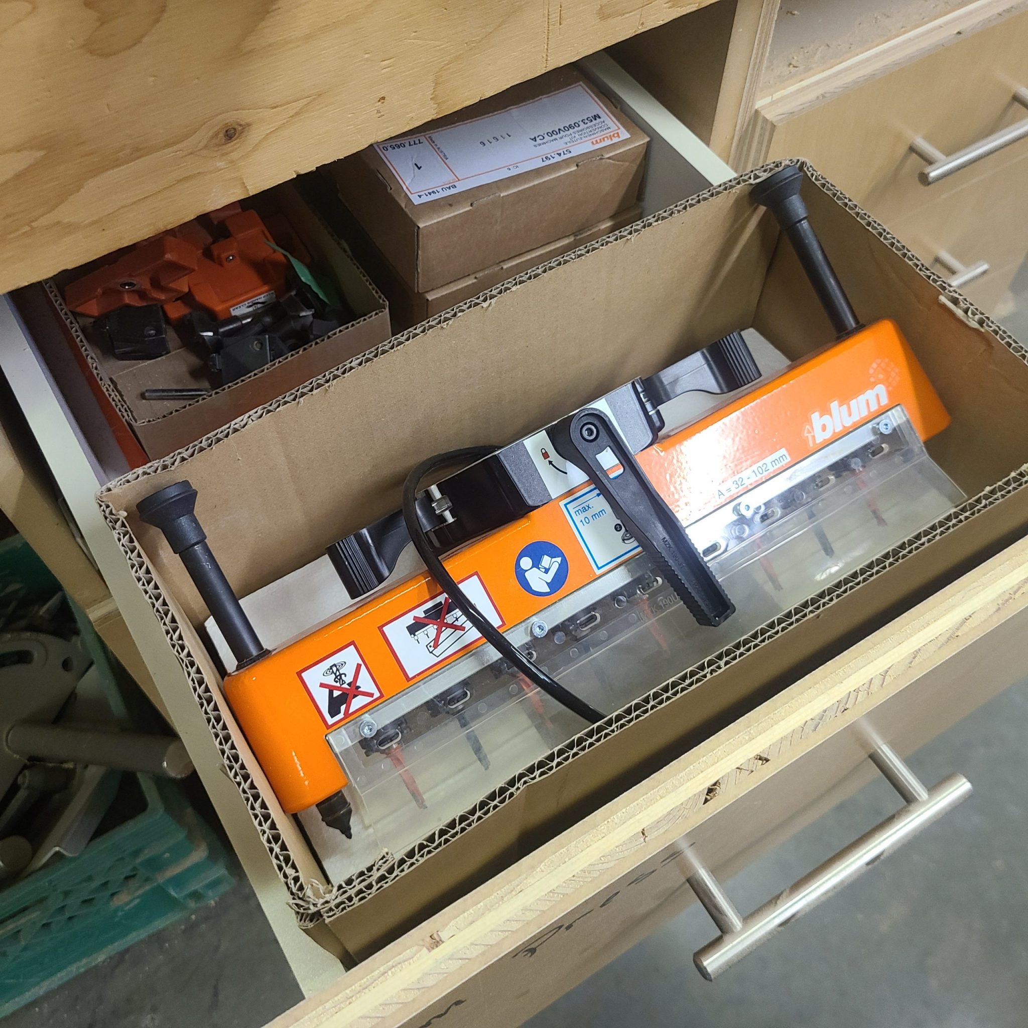 Used Blum Minipress P – Coast Machinery Group