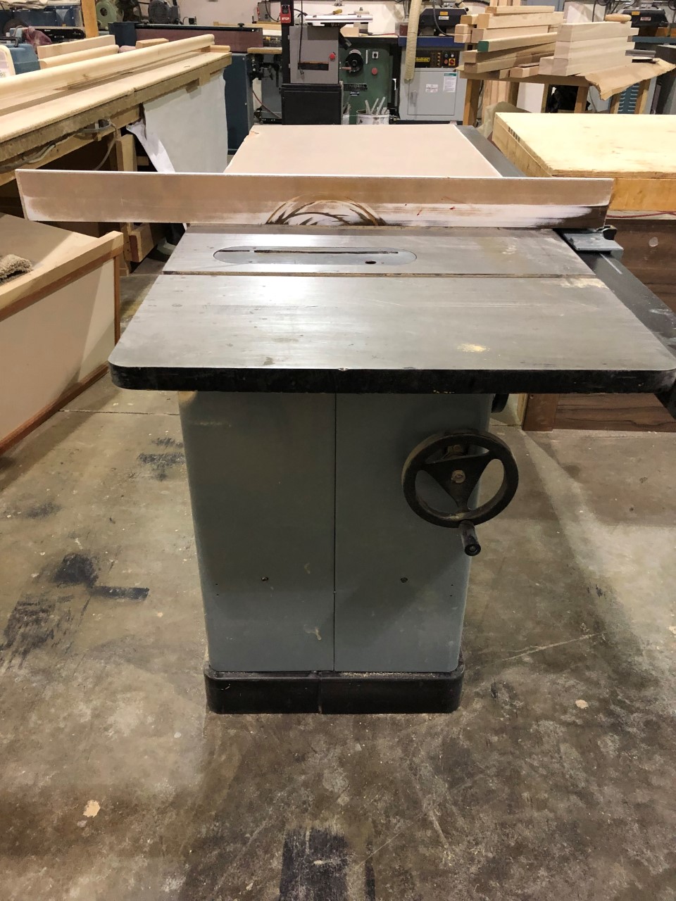 Used Delta 34-457 Table Saw – Coast Machinery Group