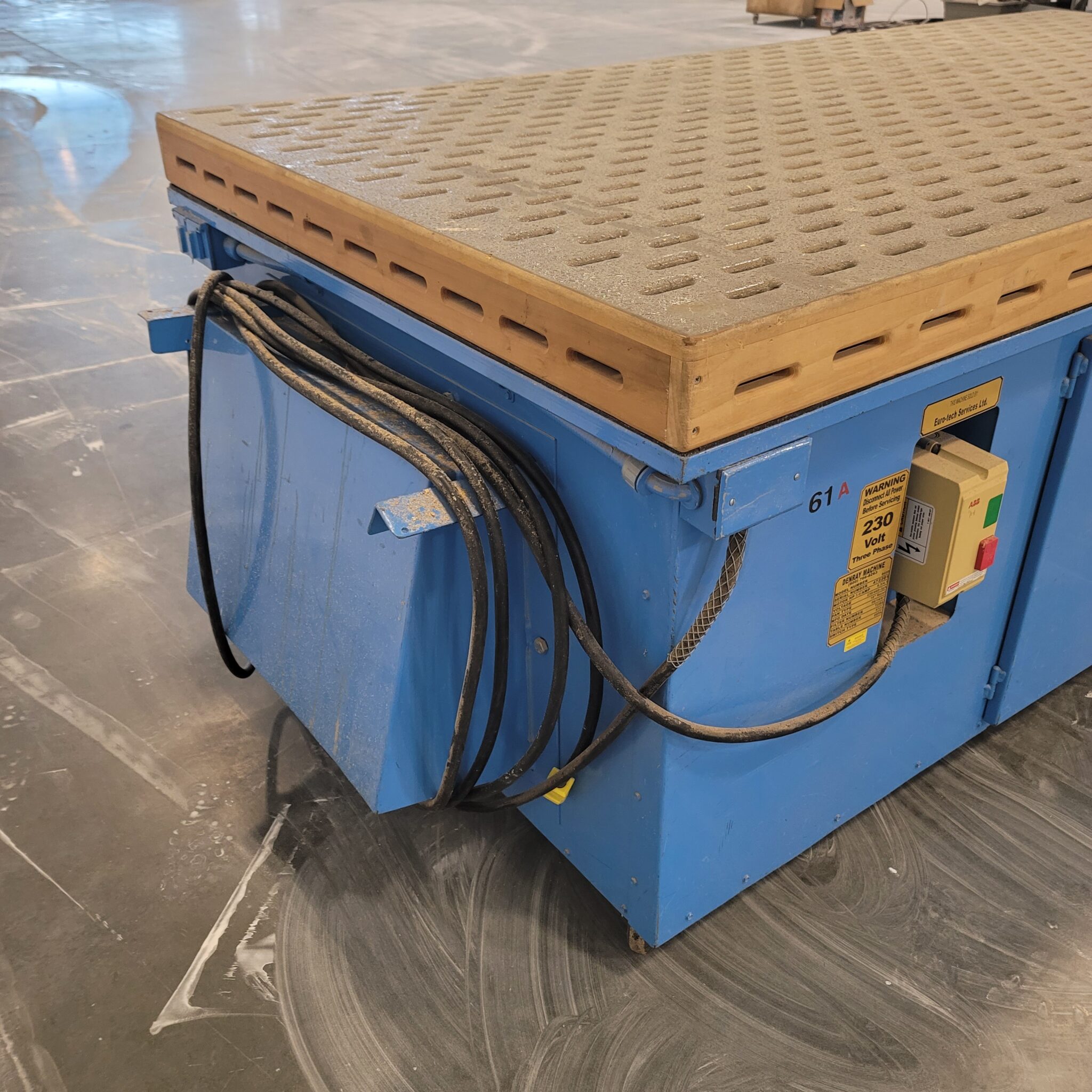 Used Denray Downdraft Table – Coast Machinery Group