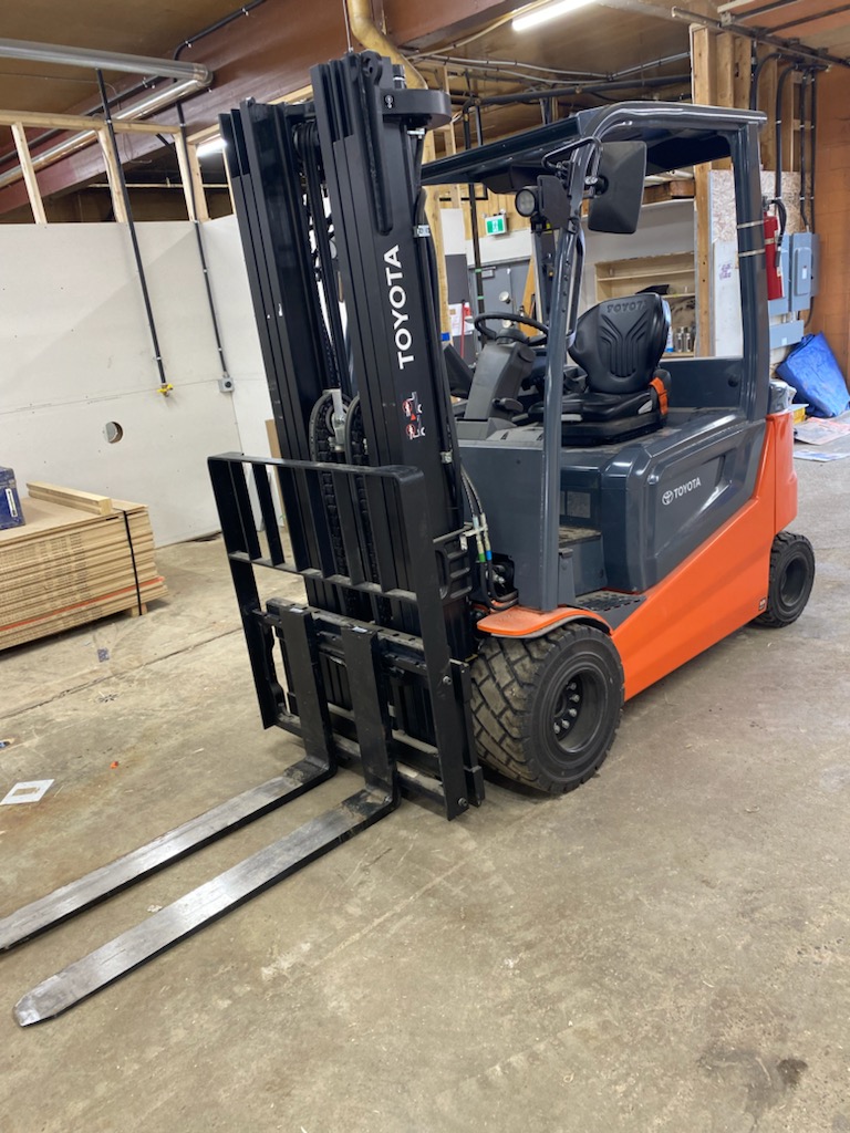 Used Toyota 7,000 lb Electric Forklift Model 9FBM35T – Coast Machinery ...