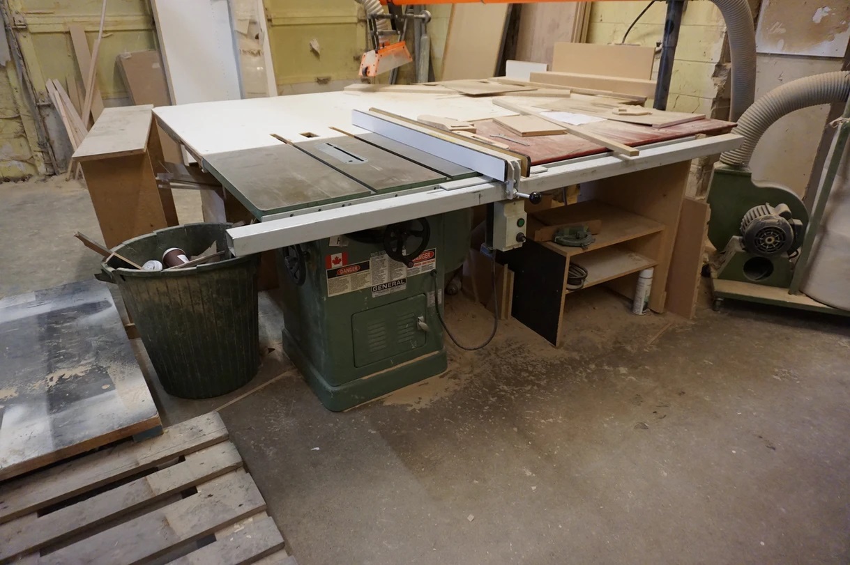 Used General 350 Table Saw – Coast Machinery Group