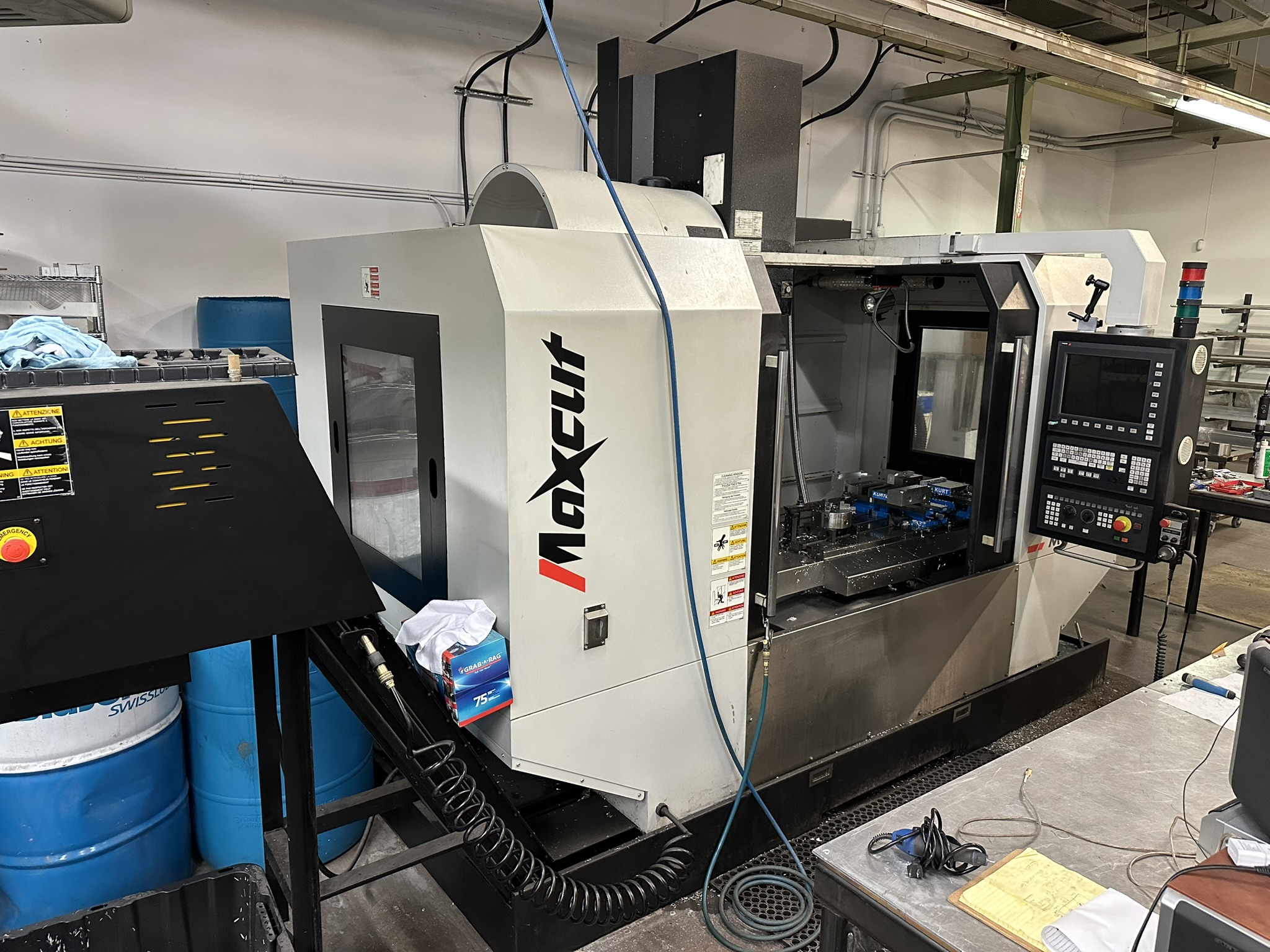 Used Maxcut VM-1000 CNC Mill – Coast Machinery Group