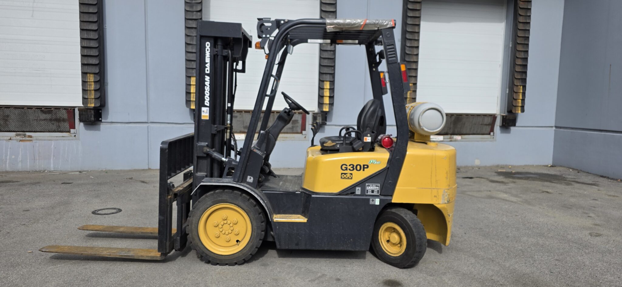 Used Doosan 6,000 lb forklift – Coast Machinery Group